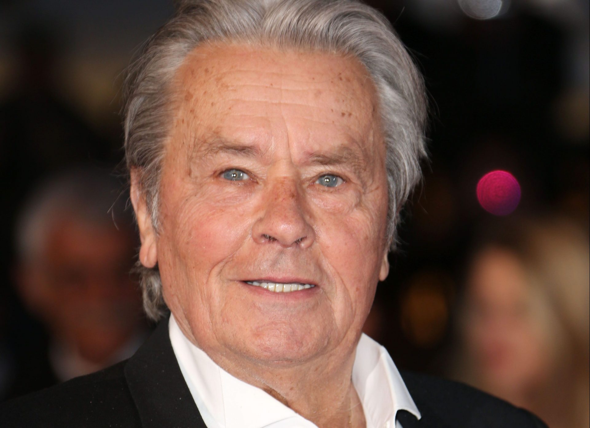 Muere a los 88 años Alain Delon, el gran seductor del cine francés ...