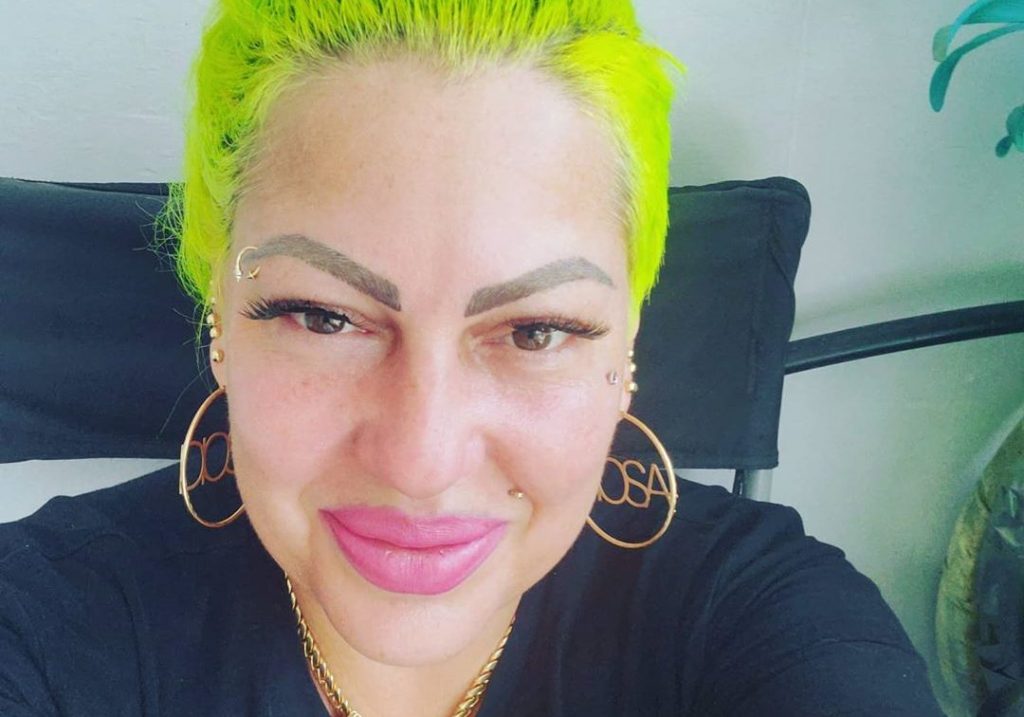 ¡la Papaya De 40 Libras De La Diosa En La Radio Francesa