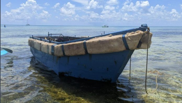 Cubanos llegan a Cayo Hueso en varias embarcaciones - Cuballama Noticias
