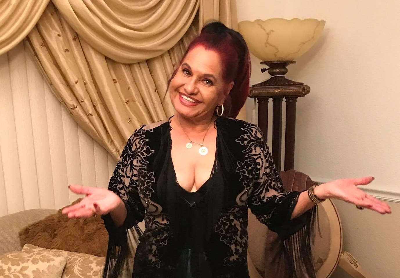 Annia Linares actualiza sobre su estado de salud tras fuerte caída en un escenario de Miami ...