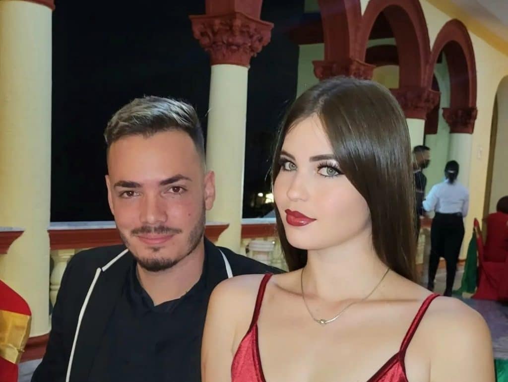 Qué se sabe de Laura Daniela, la novia de Sandro Castro y nieta ...