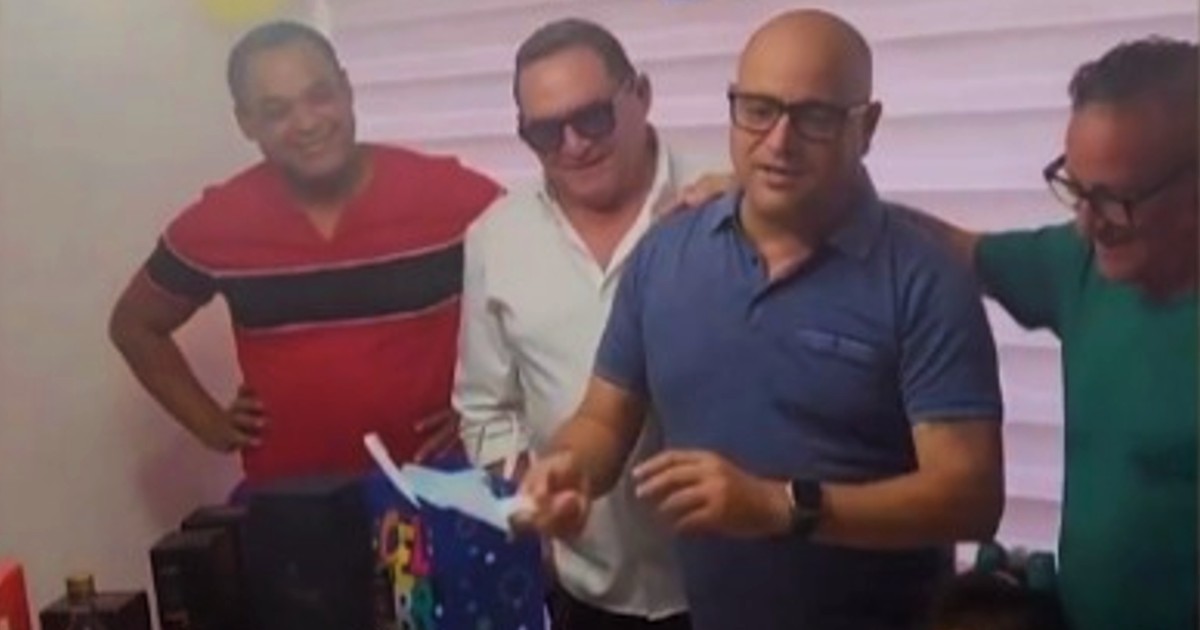 Así festejó su cumpleaños 48 el humorista Andy Vázquez - Cuballama Noticias