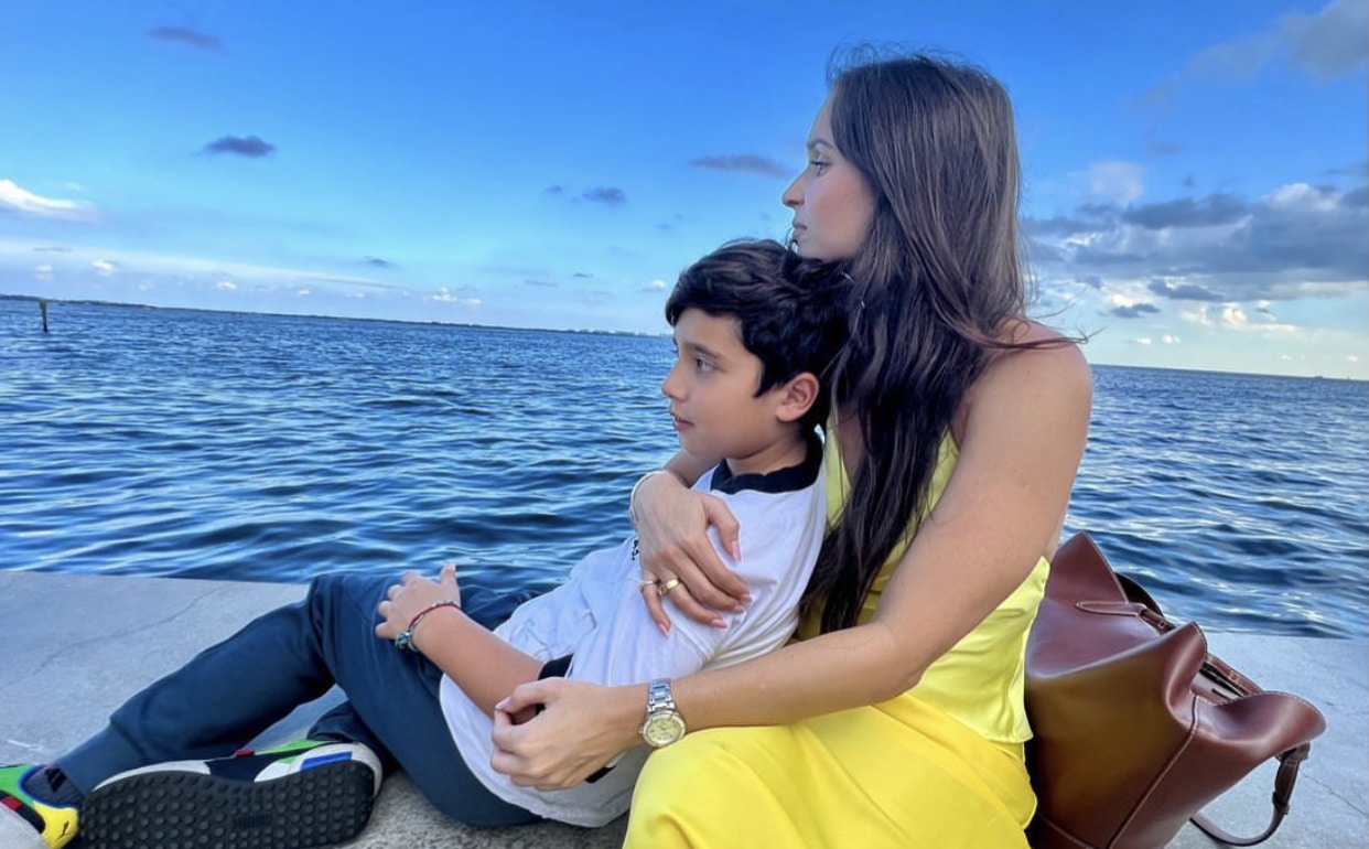 Marcel, el hijo de Diana Fuentes, demuestra su talento al piano ...