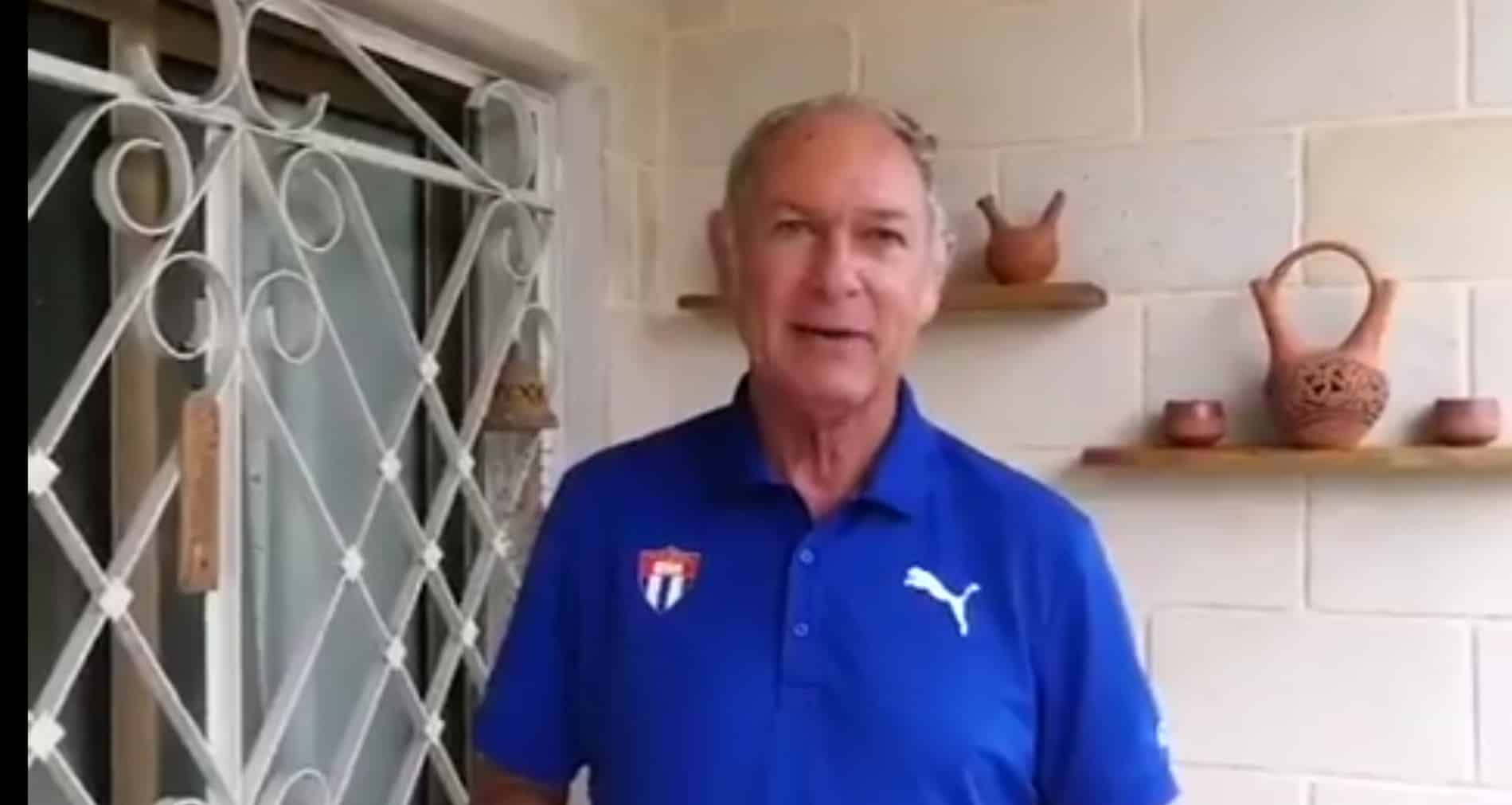 Alberto Juantorena en silla de ruedas por complicaciones de salud ...