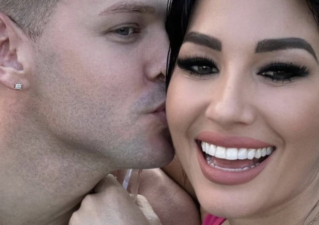El “beso eterno” de Heydy González y Eddy Borges - Cuballama Noticias El “beso eterno” de Heydy González y Eddy Borges - Cuballama Noticias