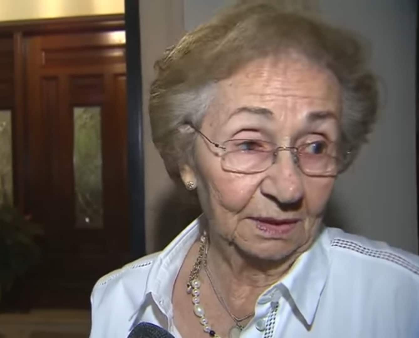 Muere a los 90 años en el exilio Juanita Castro, hermana disidente de ...