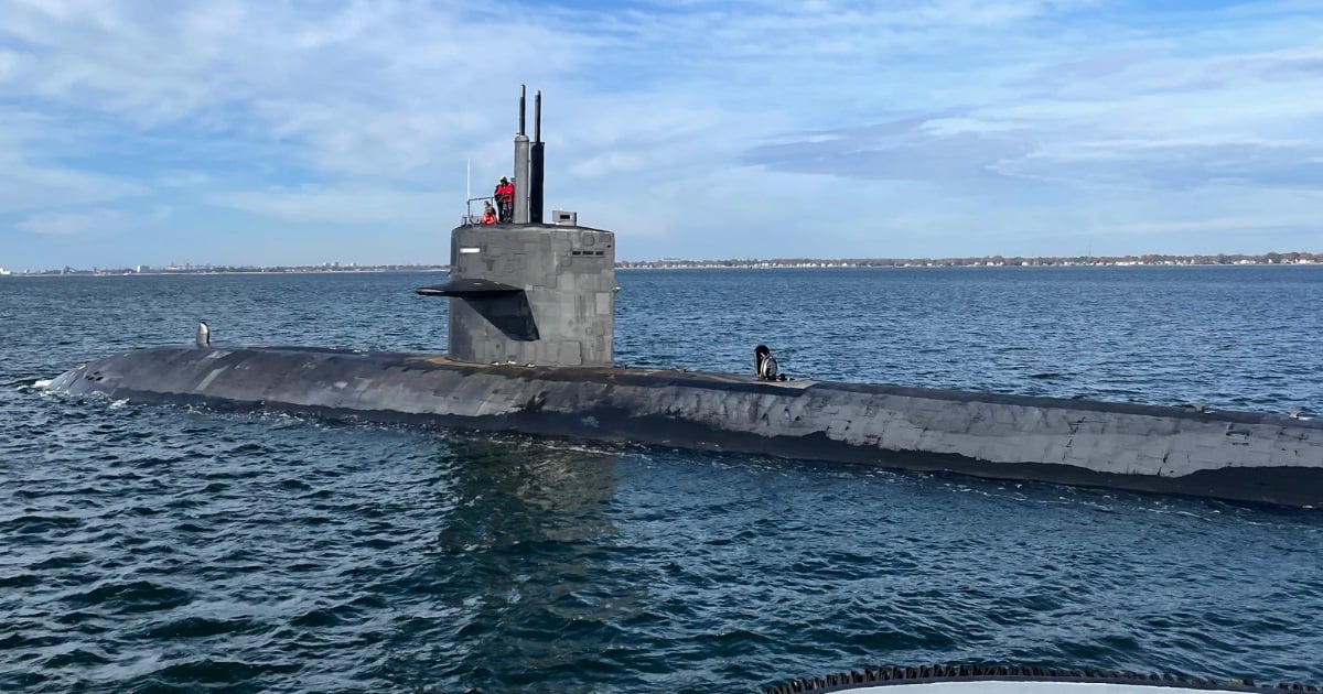 Trump suma un submarino nuclear y crucero lanzamisiles a cercanía de ...