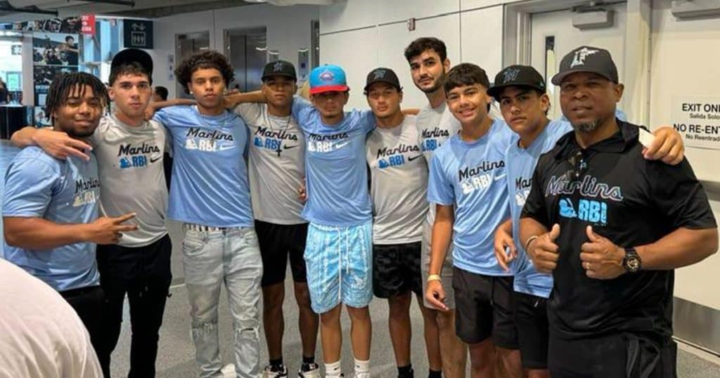 Expelotero santiaguero Alexei Bell triunfa como entrenador en Miami ...