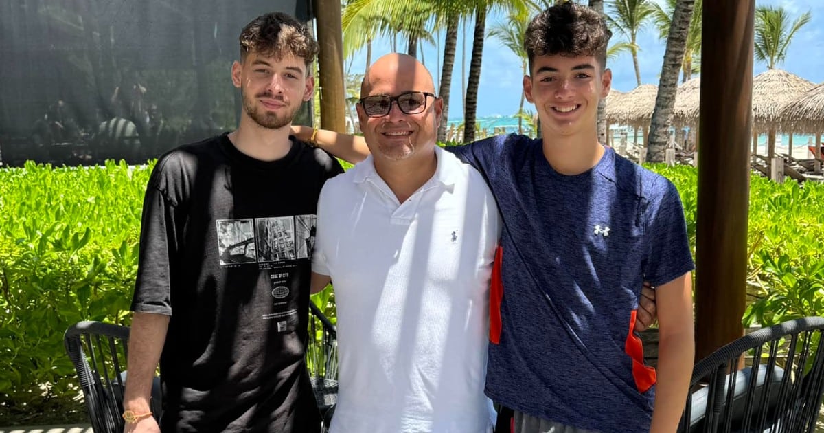 Andy Vázquez hace gala de sus dos príncipes: “Se me fueron por encima ...