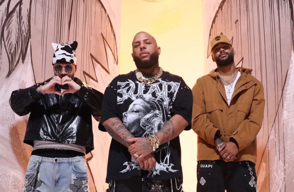 Wow Popy, el primer repartero cubano en la Semana de la Moda en New ...