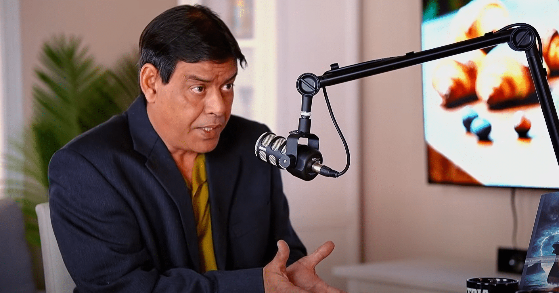 Armando Campuzano escribe libro y descubre verdades incómodas y ...