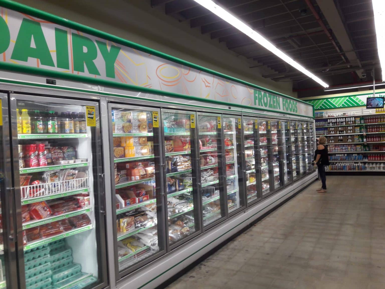 Misterio en Miami: mujer hallada muerta en un Dollar Tree podría ser ...