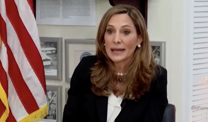 "El parto de la libertad": María Elvira Salazar asegura que el fin del ...